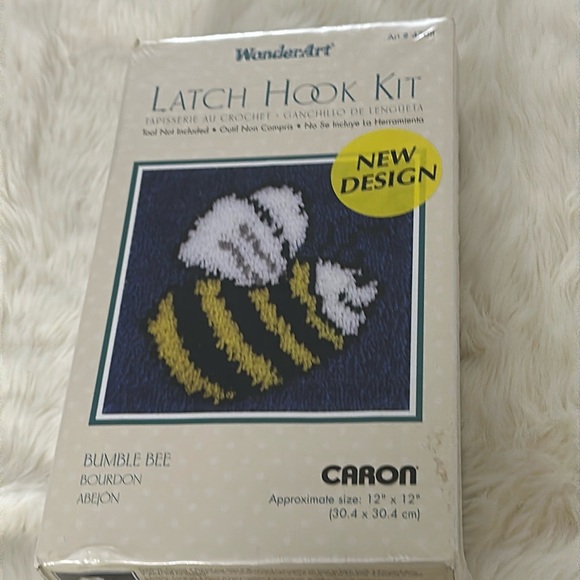 Wonderart | Office | New Bumble Bee Latch Hook Kit Caron Wonderart ...